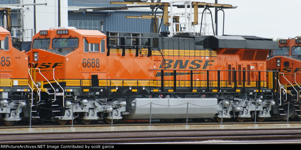 BNSF 6688